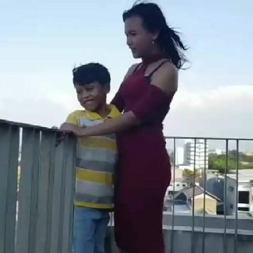 Tante Vs Bocil Yang K0ntlnya Lumayan Bikin Puas Tantenya